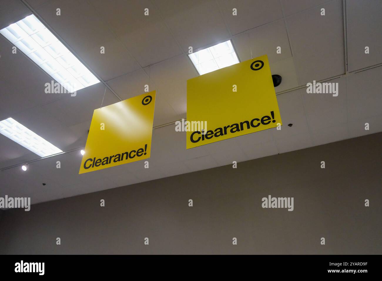 Target store interior hi-res stock photography and images - Alamy