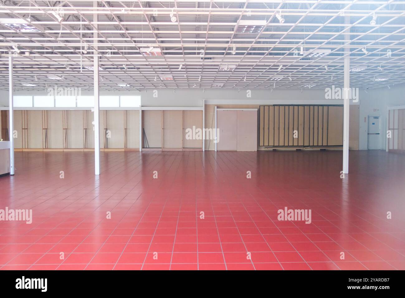 Commercial retail and business park hi-res stock photography and images ...