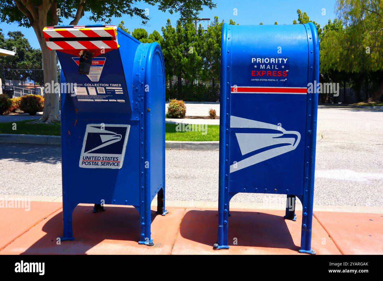 United states postal service blue mail drop hi-res stock photography ...