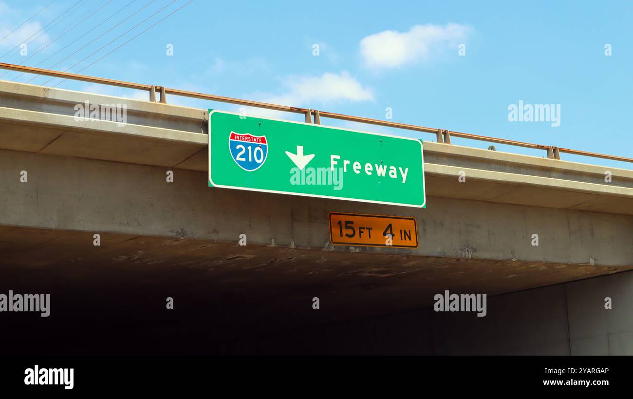 Los Angeles, California: Freeway Interstate 210 (The Foothill Freeway ...
