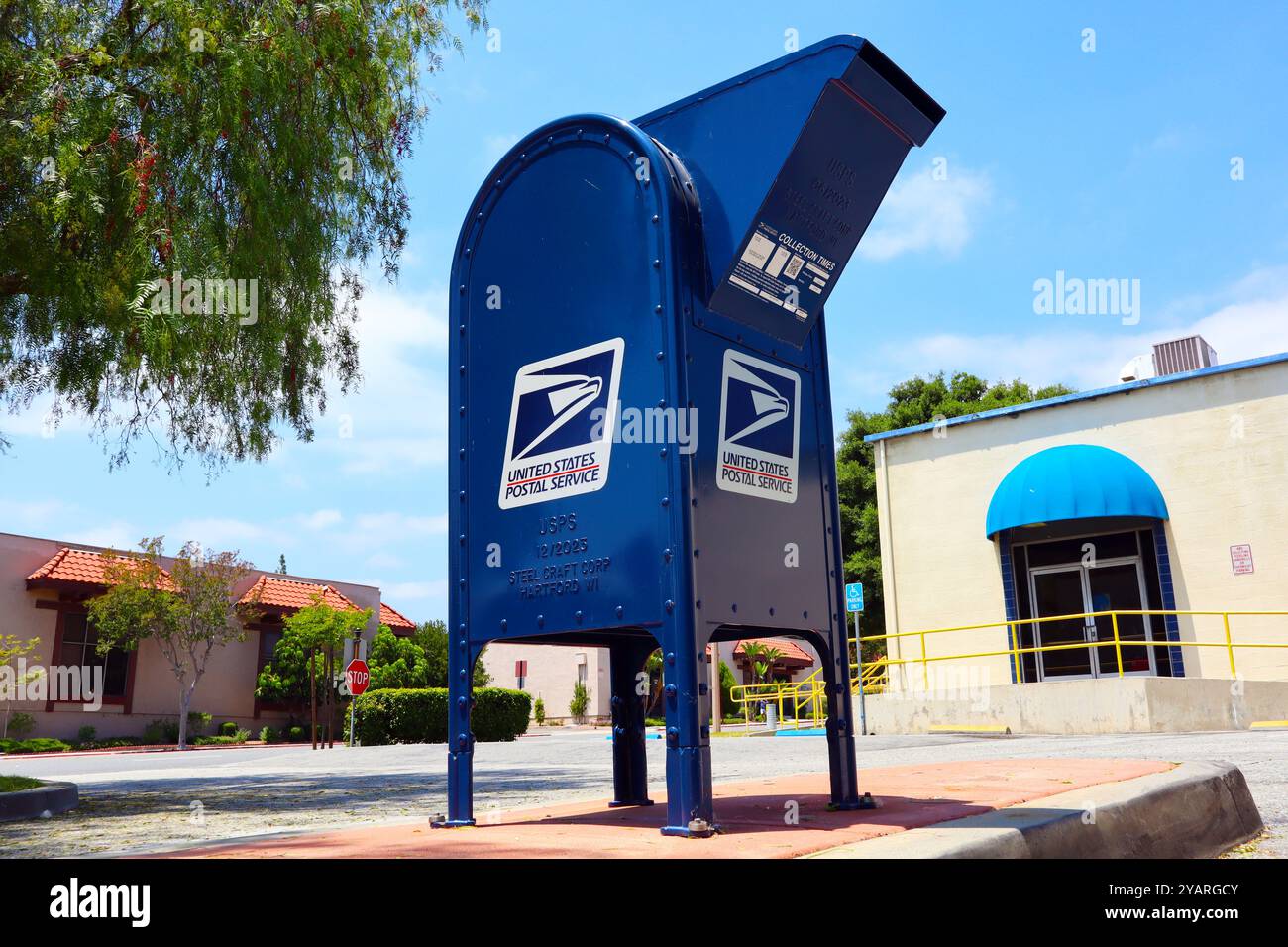 United states postal service blue mail drop hi-res stock photography ...