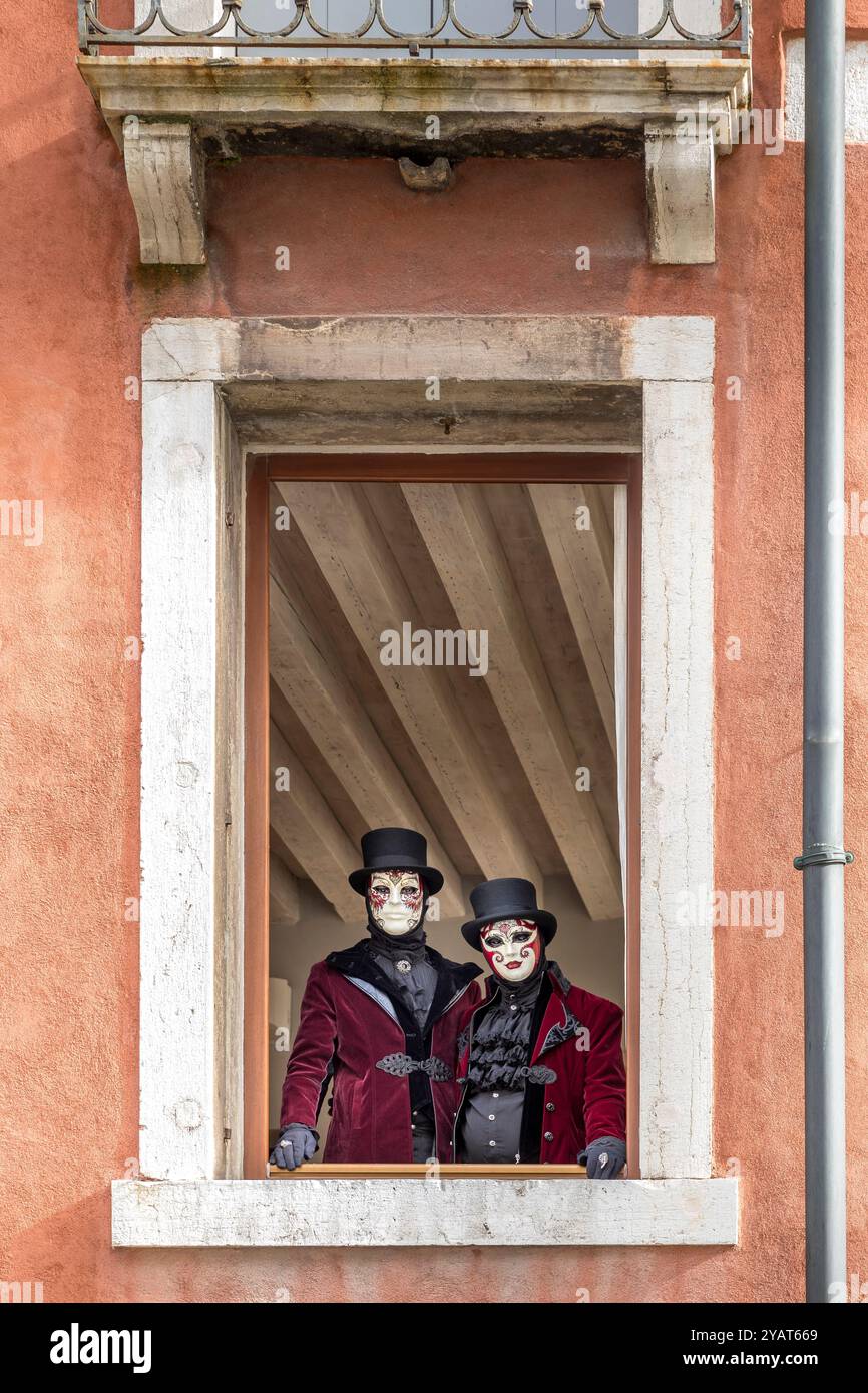 Face masked people through hi-res stock photography and images - Alamy