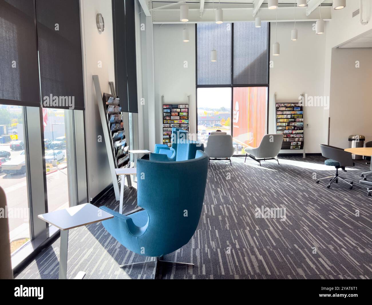 Modern public glass enclosed hi-res stock photography and images - Alamy