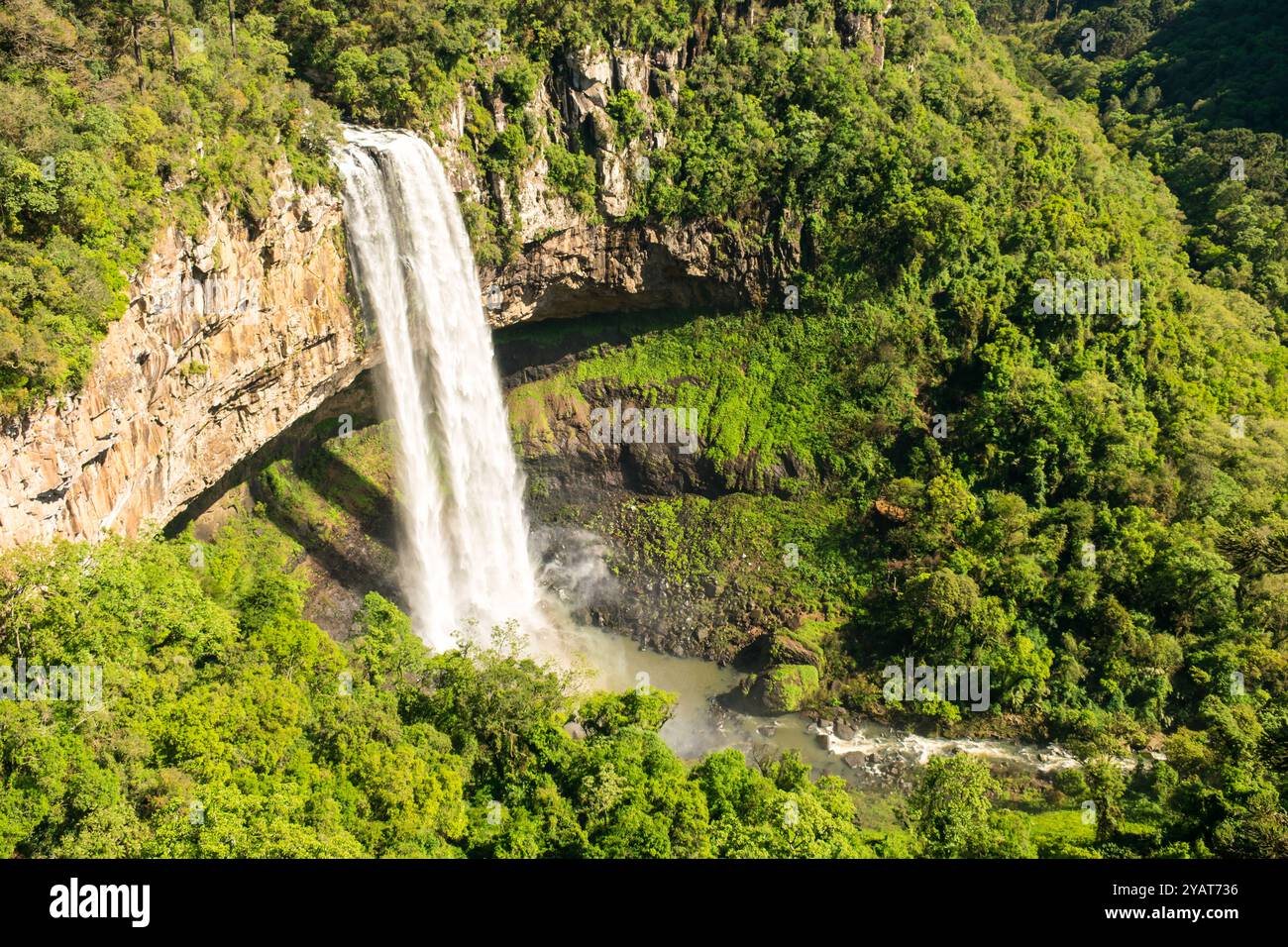 Cascata do Caracol - Scenic waterfall at Caracol Park in Canela, South ...