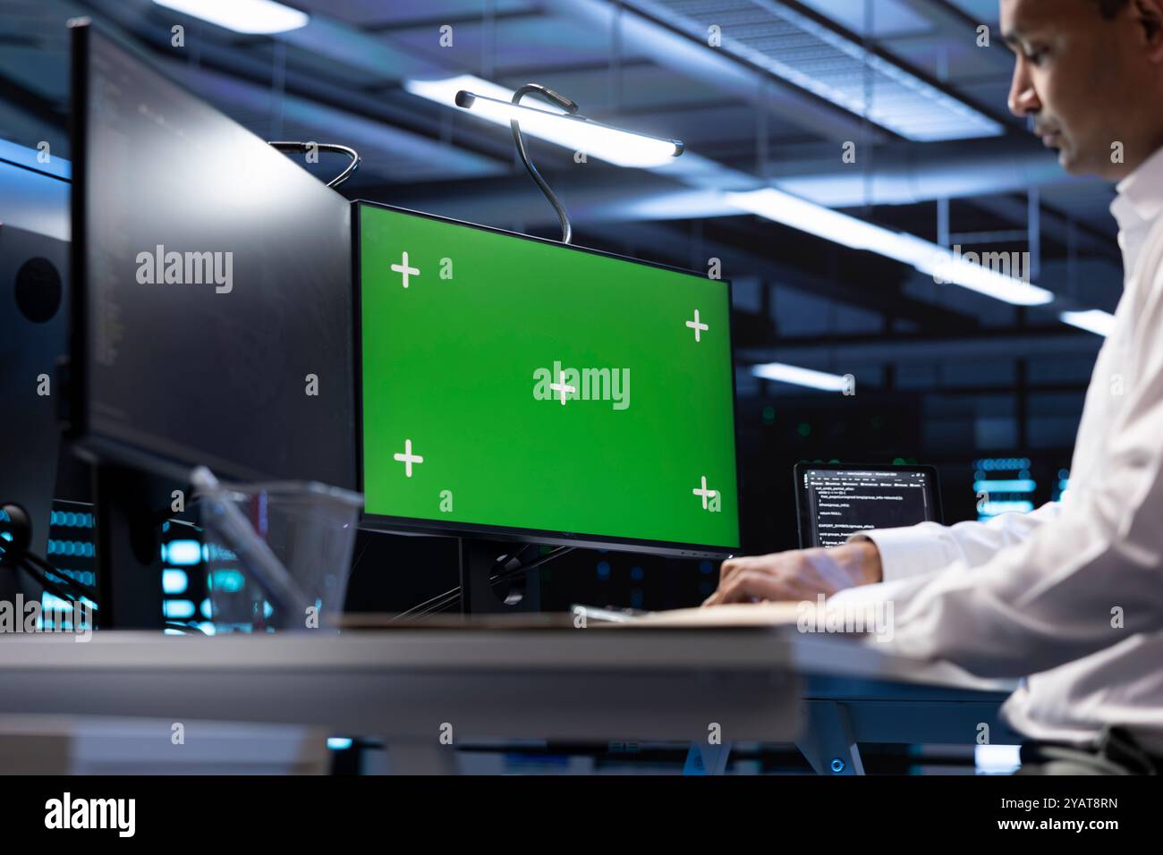 Supervisor server hub management hi-res stock photography and images ...