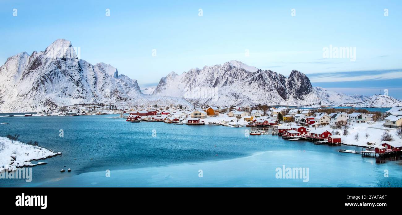 Reine village with traditional rorbu houses on Lofoten islands in ...