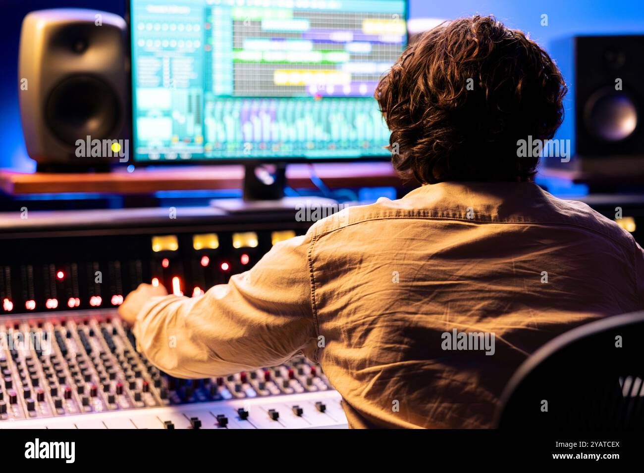 Station master control room hi-res stock photography and images - Alamy
