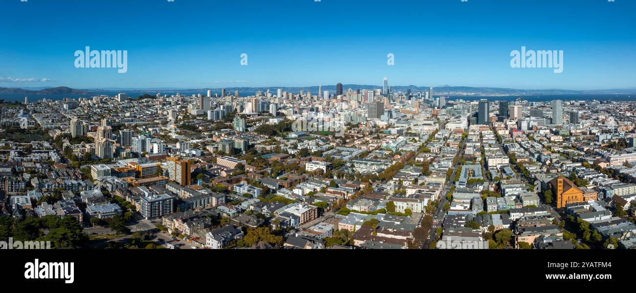Aerial salesforce tower san francisco hi-res stock photography and ...