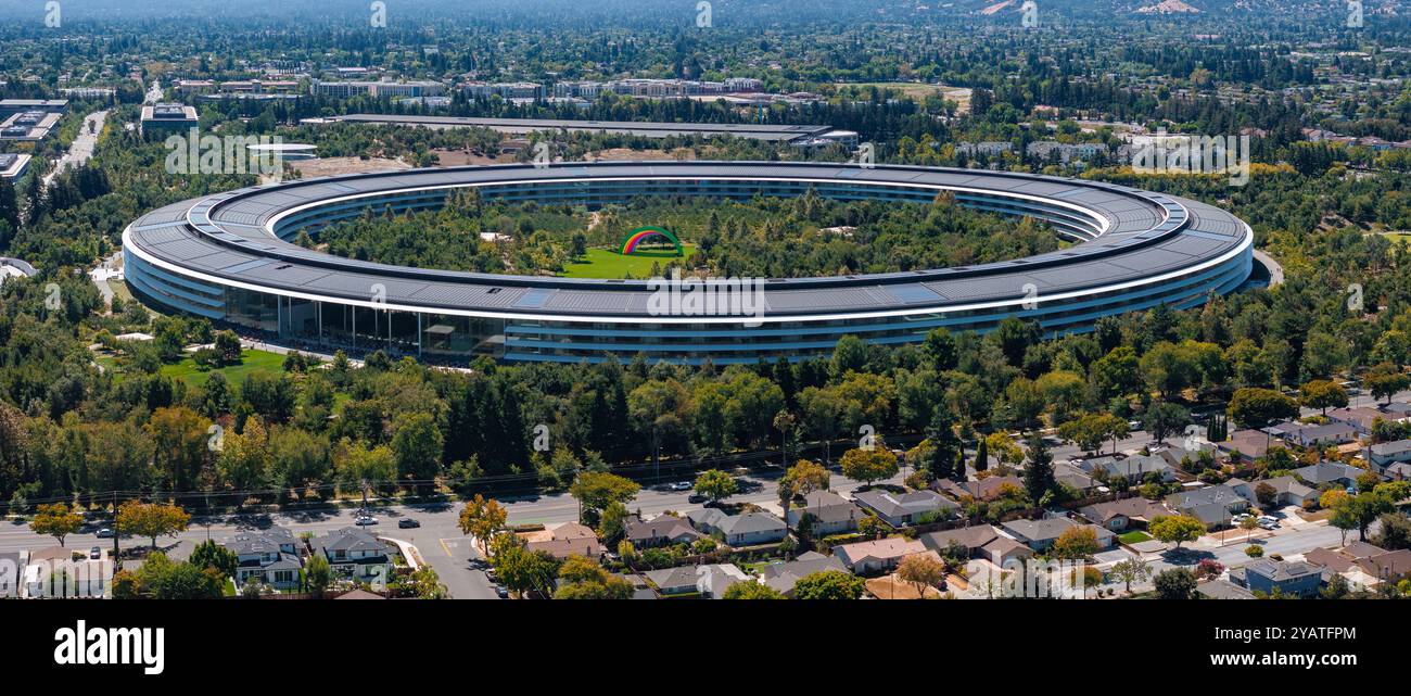 Aerial View of Apple Park Campus in Cupertino, California Stock Photo ...
