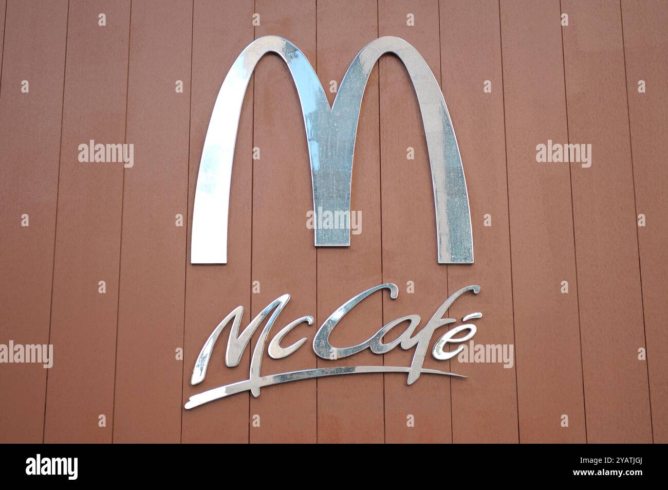Mccafe logo hi-res stock photography and images - Alamy