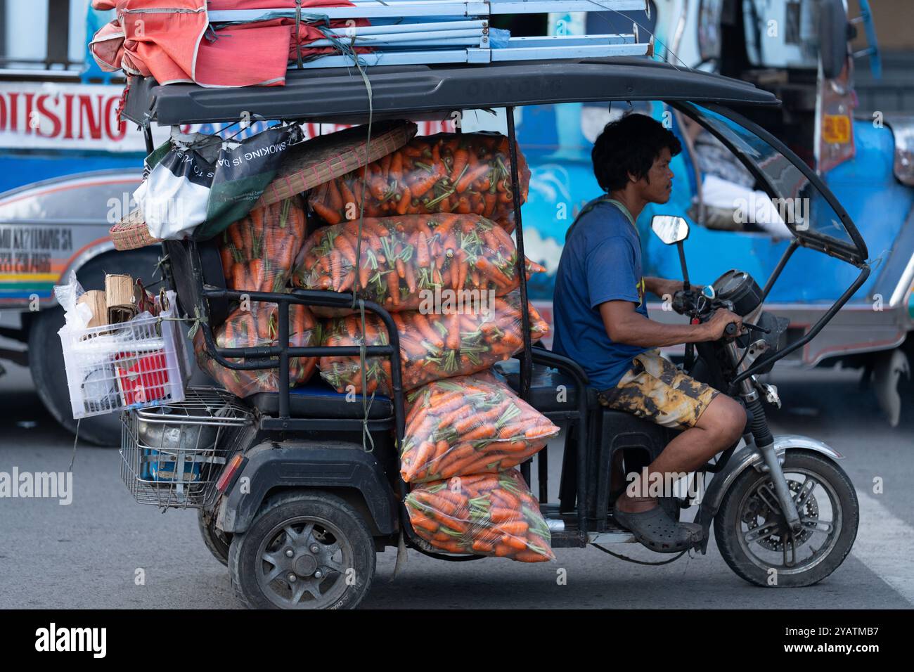 Filipino driver hi-res stock photography and images - Alamy