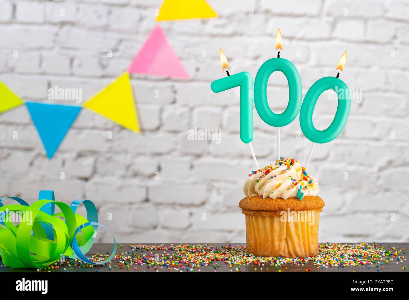 Birthday 700 hi-res stock photography and images - Alamy