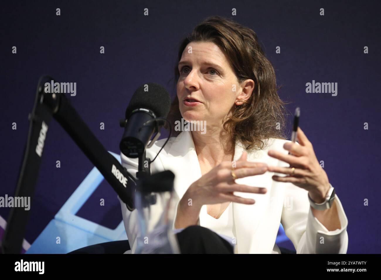 Osher gunsberg hi-res stock photography and images - Alamy