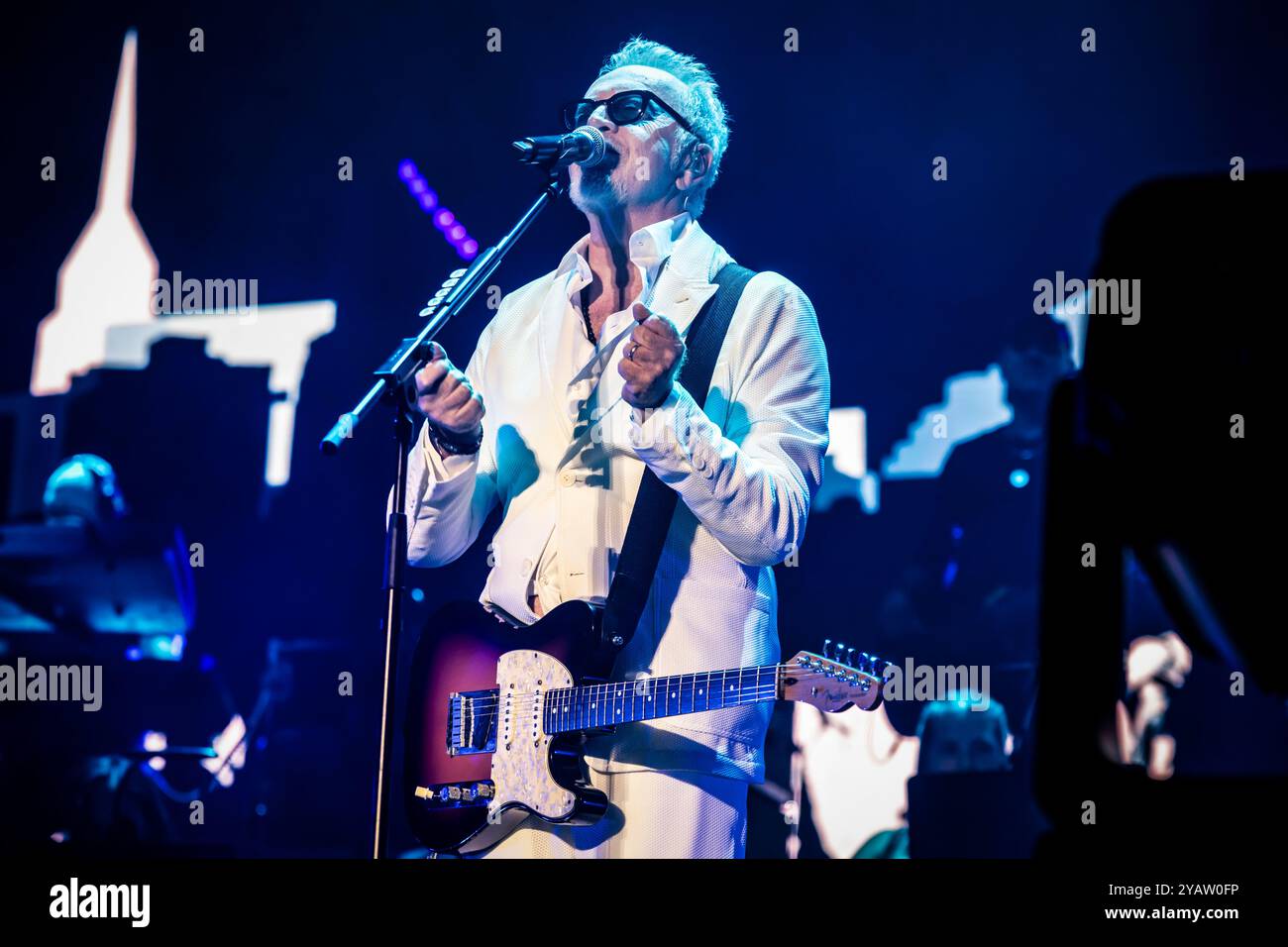 Umberto tozzi tour 2024 date italia hi-res stock photography and images ...