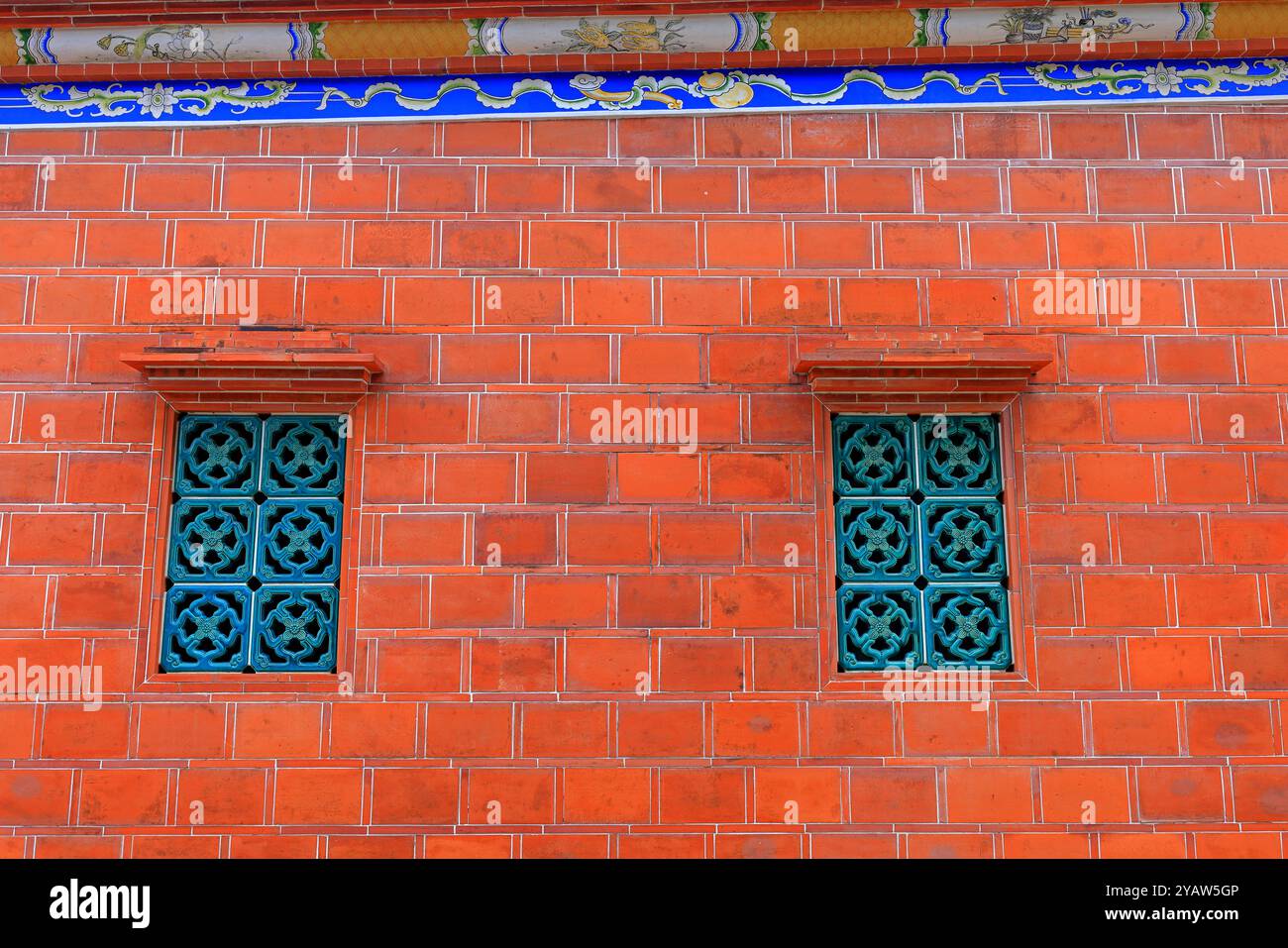 Wufeng Lin family garden with elegant mansion and classic Chinese ...