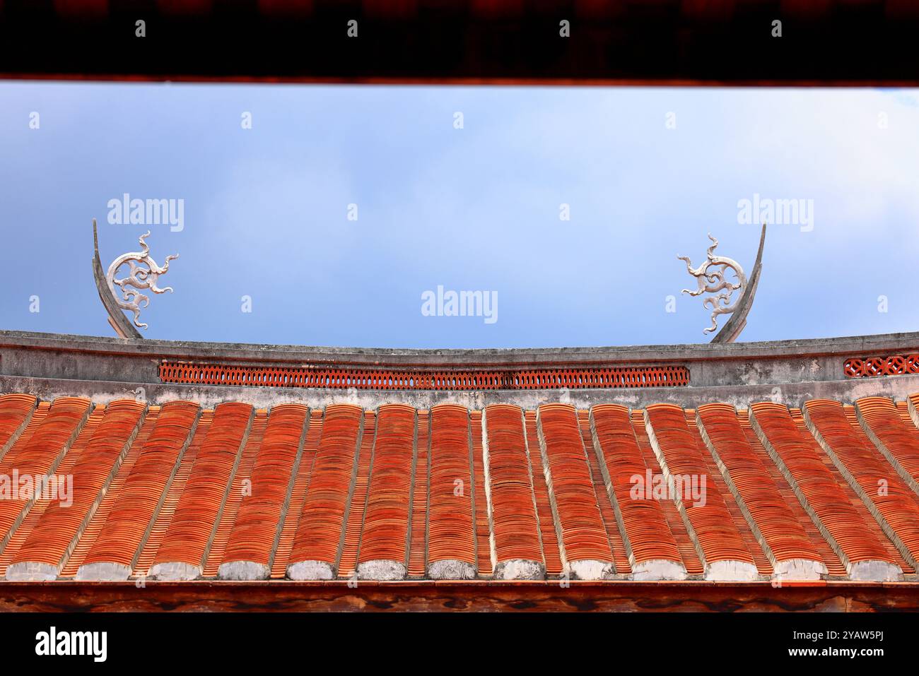 Wufeng Lin family garden with elegant mansion and classic Chinese ...