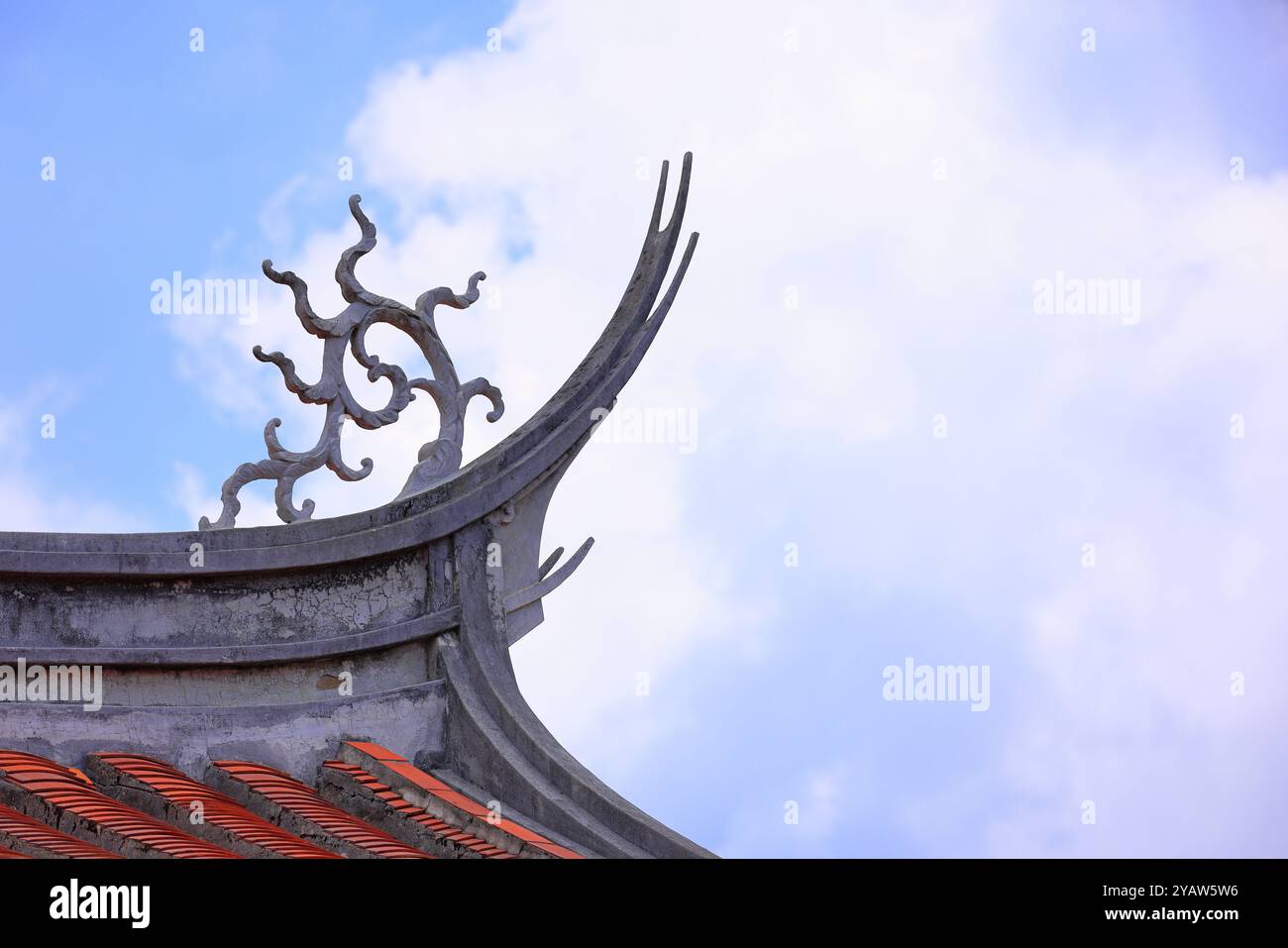 Wufeng Lin family garden with elegant mansion and classic Chinese ...