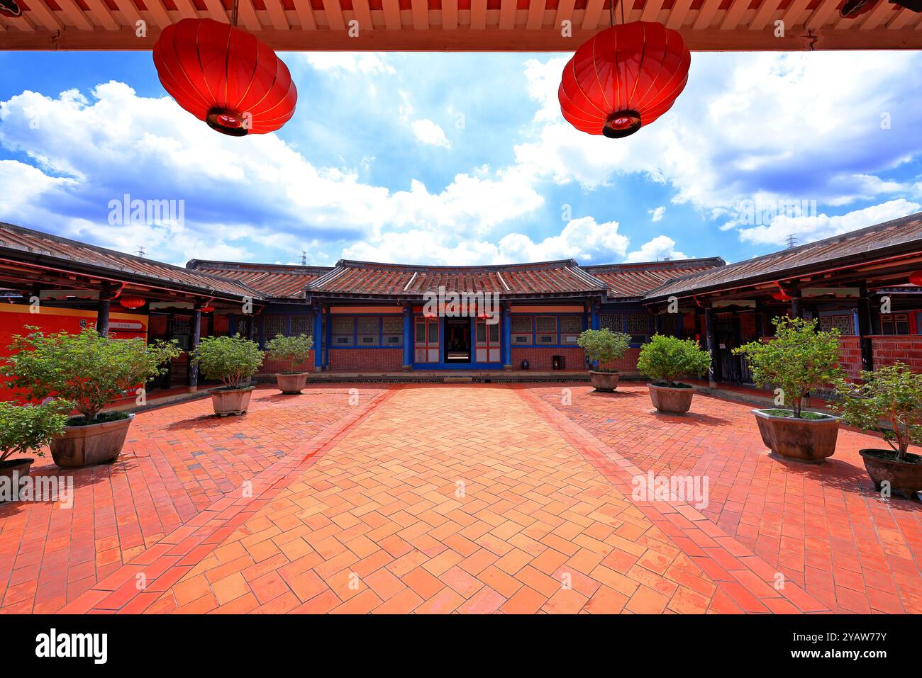 Wufeng Lin family garden with elegant mansion and classic Chinese ...