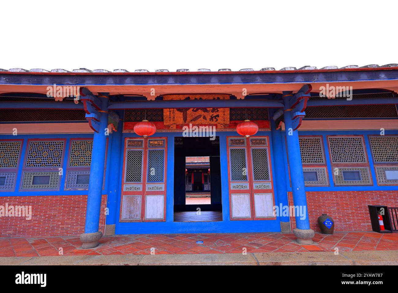 Wufeng Lin family garden with elegant mansion and classic Chinese ...