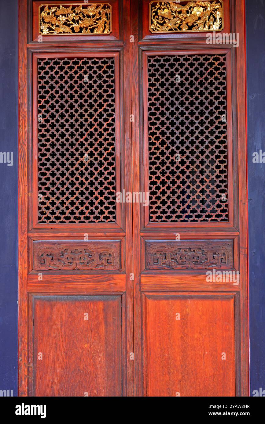 Wufeng Lin family garden with elegant mansion and classic Chinese ...