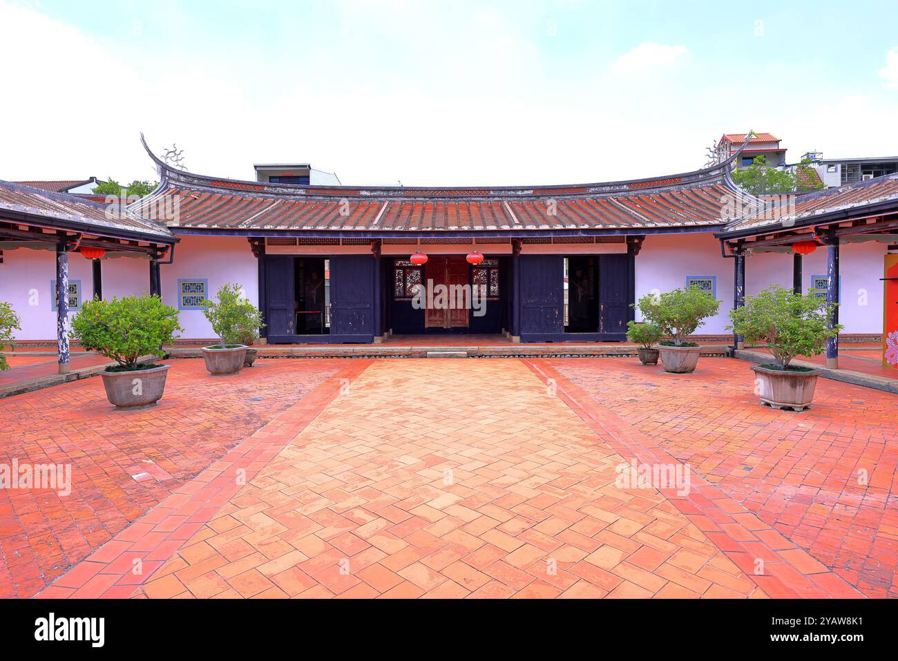 Wufeng Lin family garden with elegant mansion and classic Chinese ...
