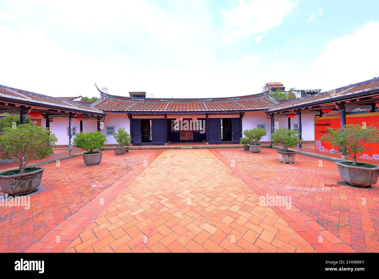 Wufeng Lin family garden with elegant mansion and classic Chinese ...