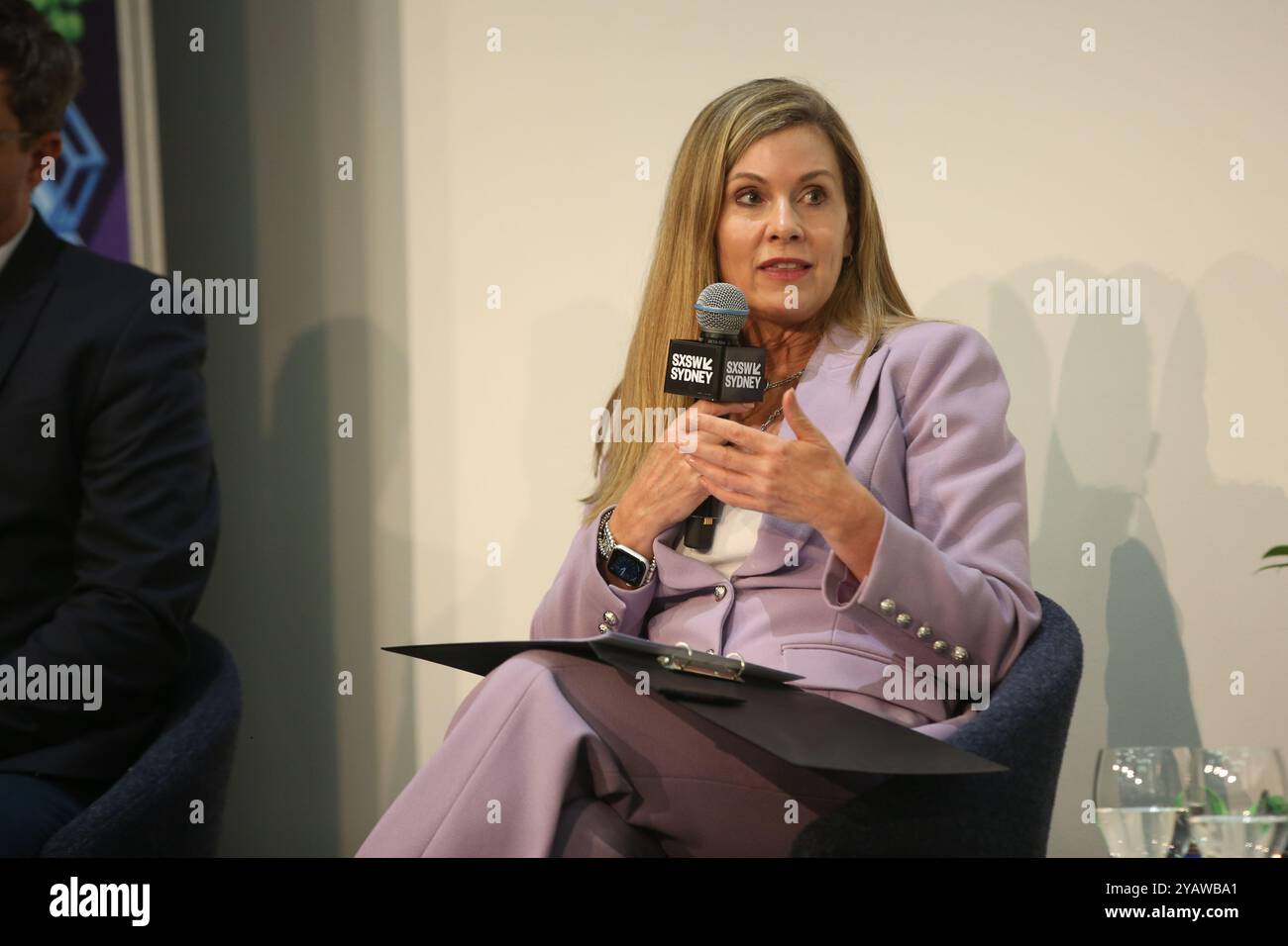 Esafety commissioner hi-res stock photography and images - Alamy