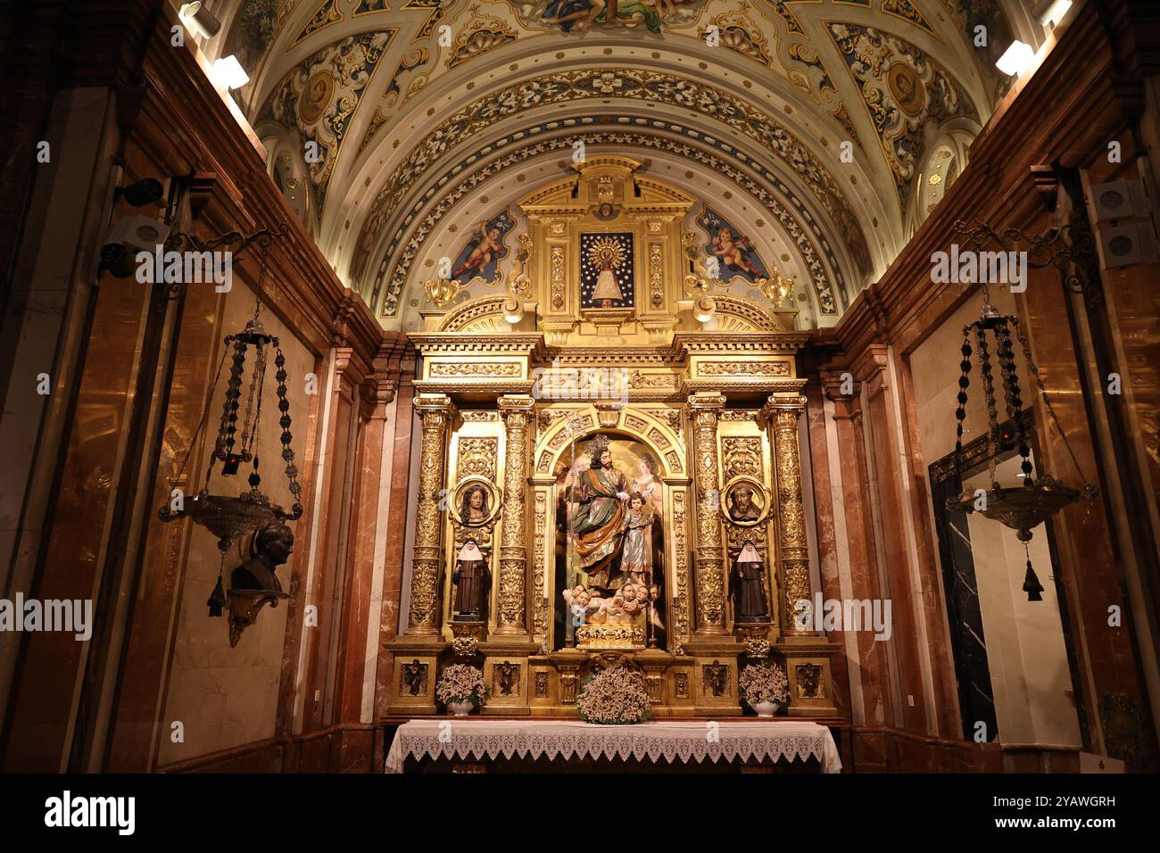 Interior view of the Basilica of Our Lady of Hope Macarena, Seville ...