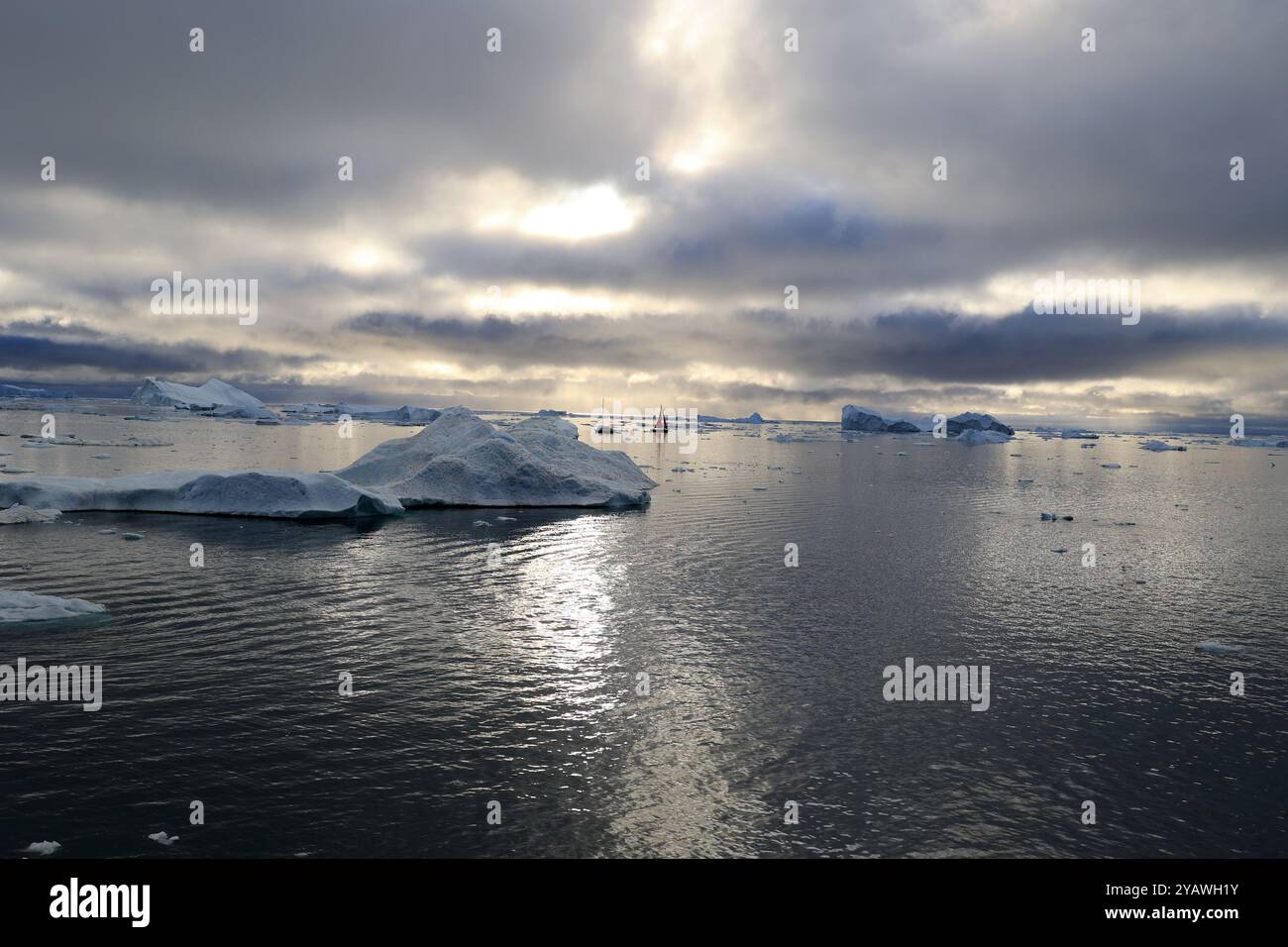 Icebergs in Disko Bay, Arctic, Greenland, Denmark Stock Photo - Alamy
