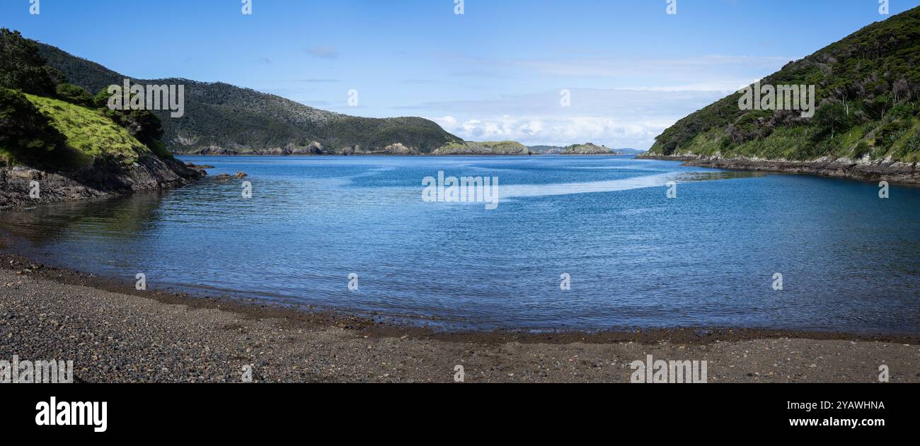 Deep water cove new zealand hi-res stock photography and images - Alamy