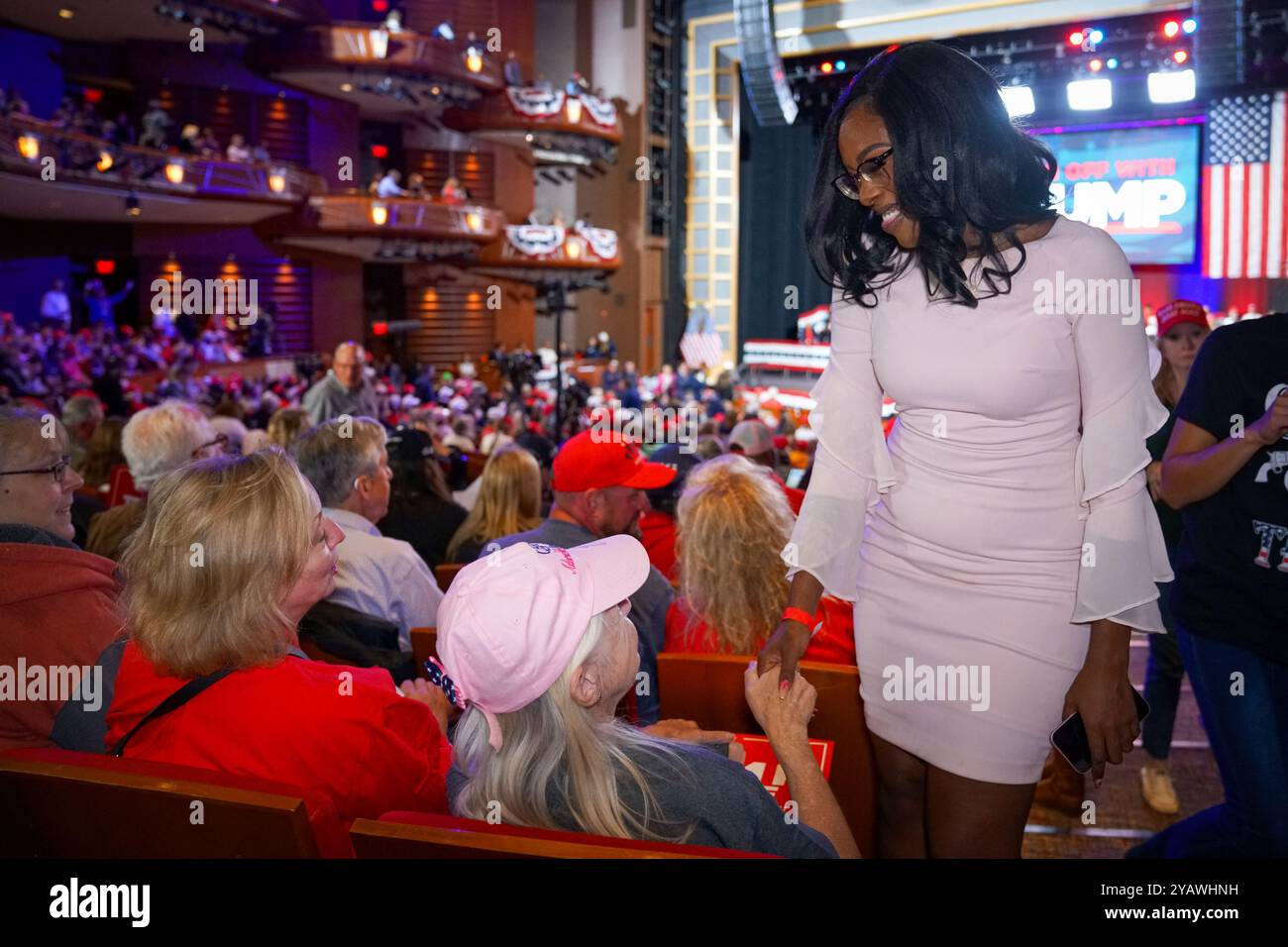 ATLANTA, GEORGIA - OCTOBER 15: Michaelah Montgomery (R) greets ...