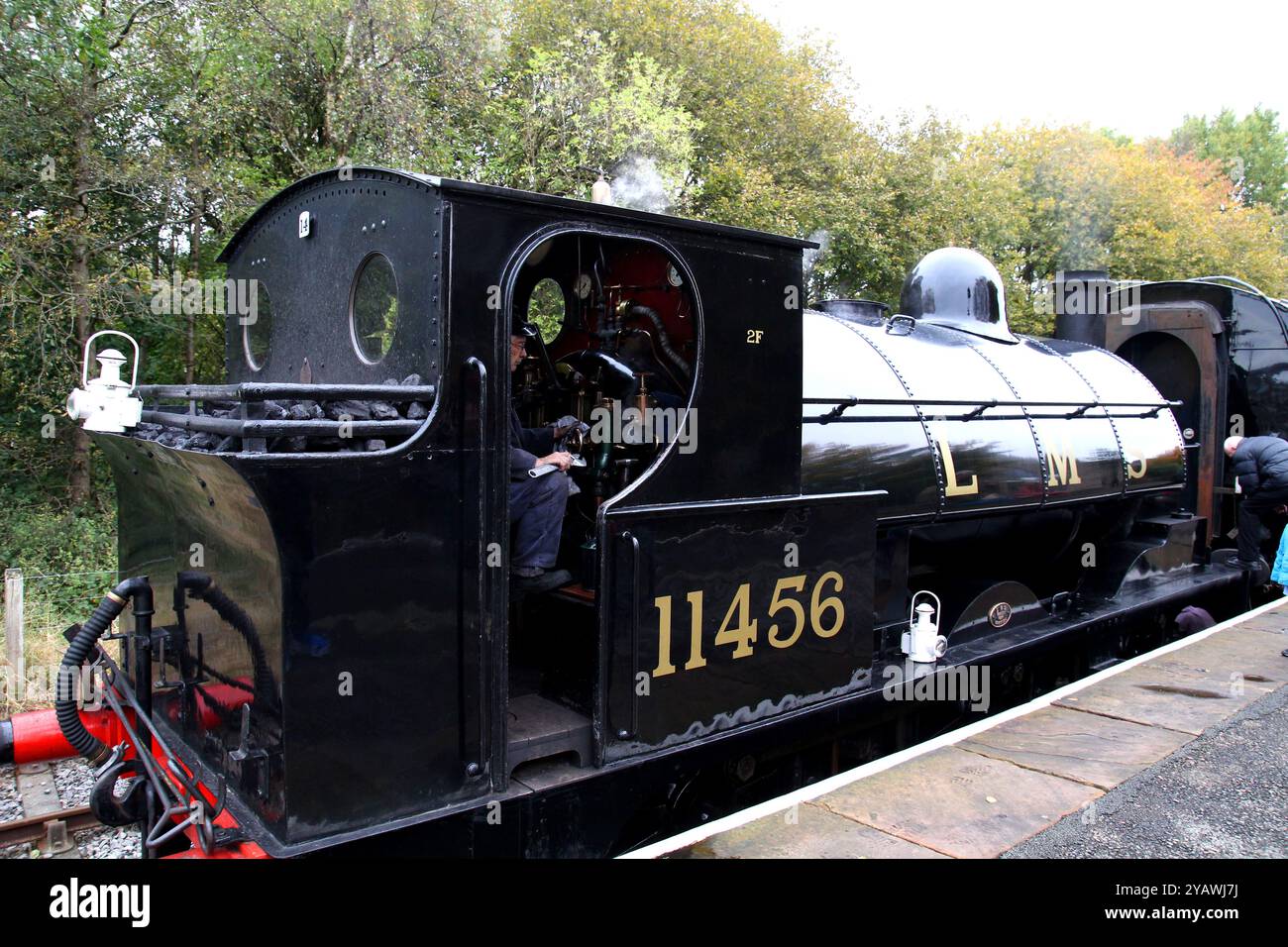 Black steam trains hi-res stock photography and images - Alamy