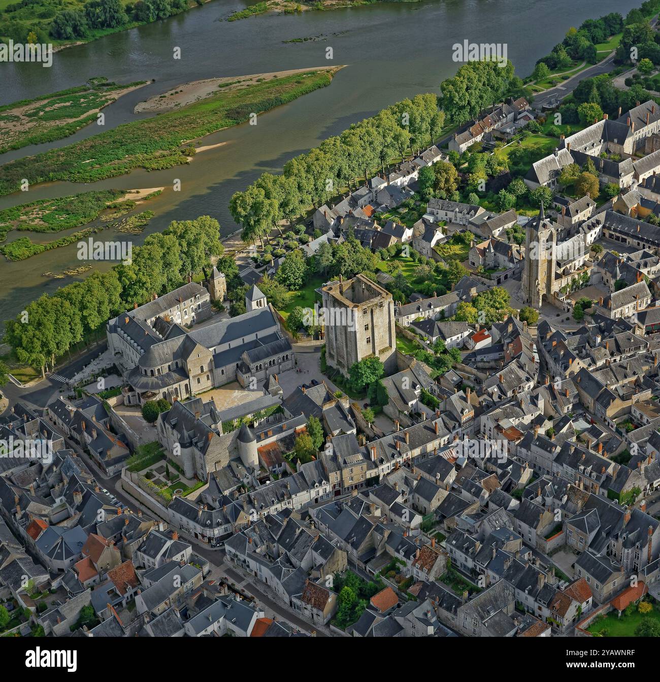Chateau de beaugency hi-res stock photography and images - Alamy