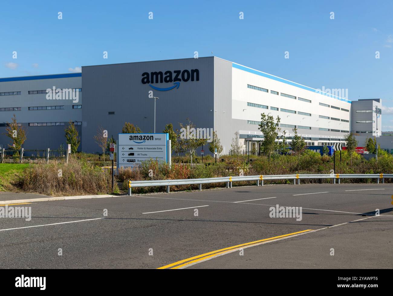 Amazon Fulfilment centre BRS2, warehousing and distribution building ...