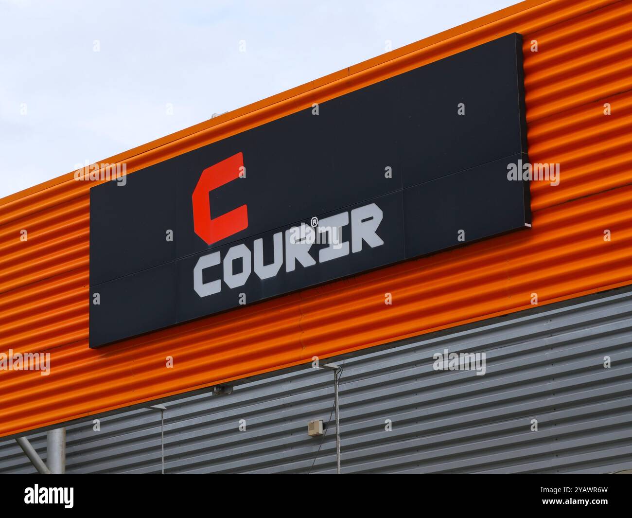 Courir store hi-res stock photography and images - Alamy