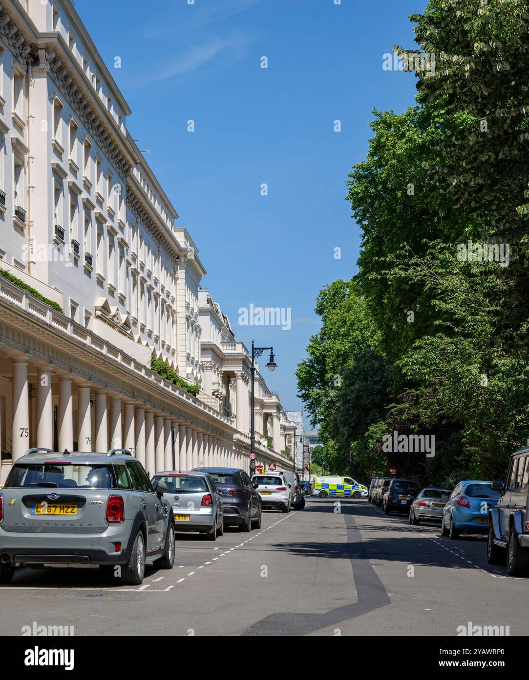Eaton square hi-res stock photography and images - Alamy