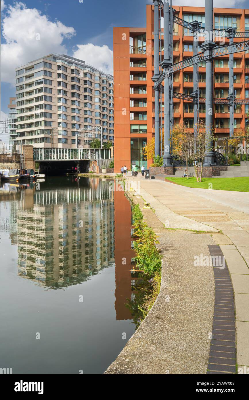 Gasholder park london hi-res stock photography and images - Alamy