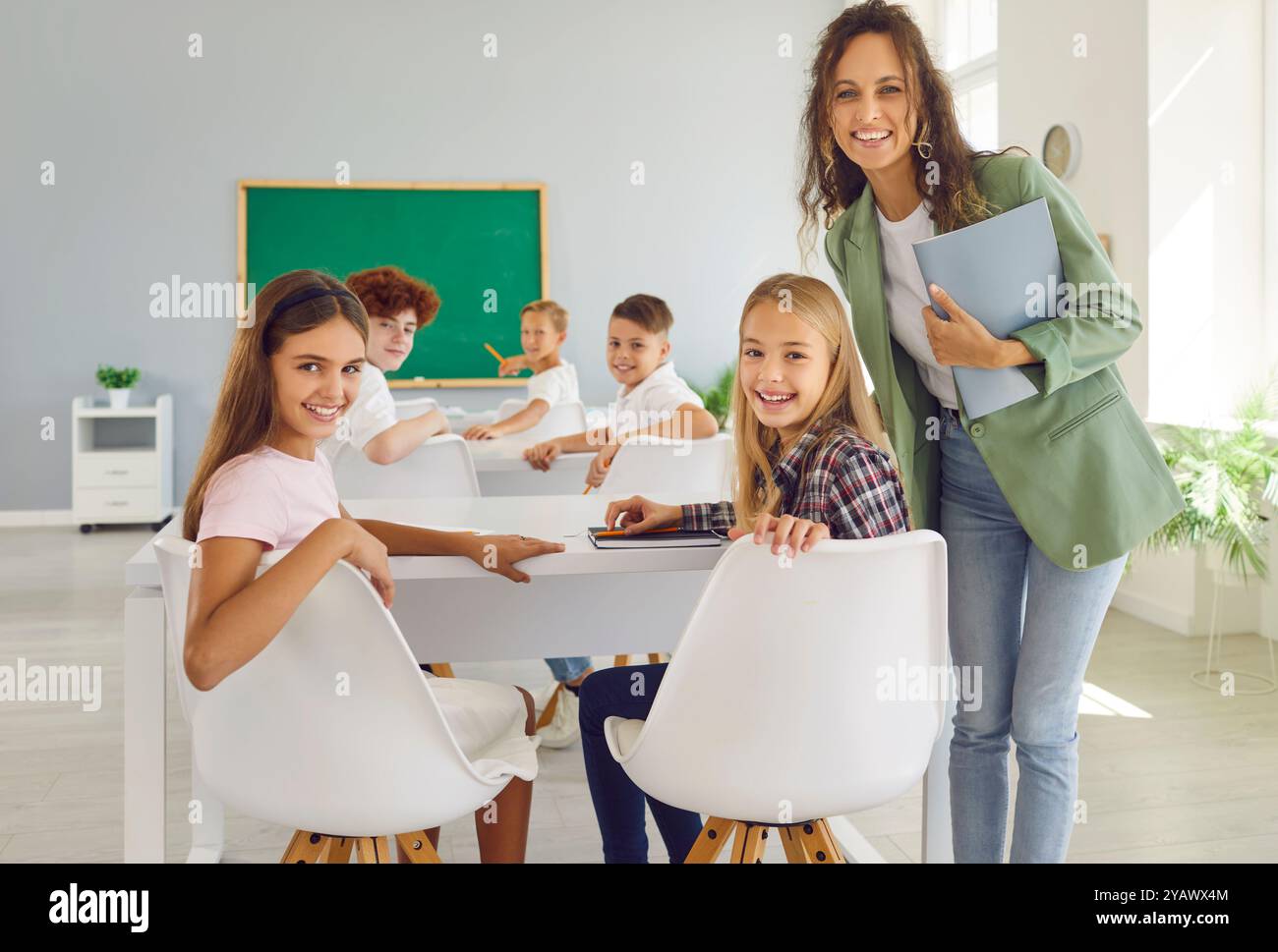 Tutorial schoolkid hi-res stock photography and images - Alamy