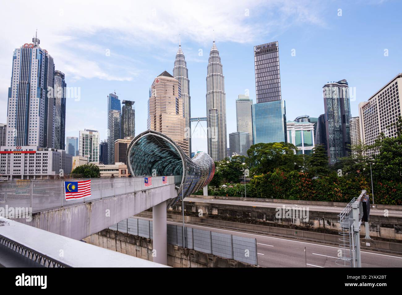 KUALA LUMPUR, MALAYSIA - AUGUST 29, 2024: Awesome Saloma Link bridge at ...