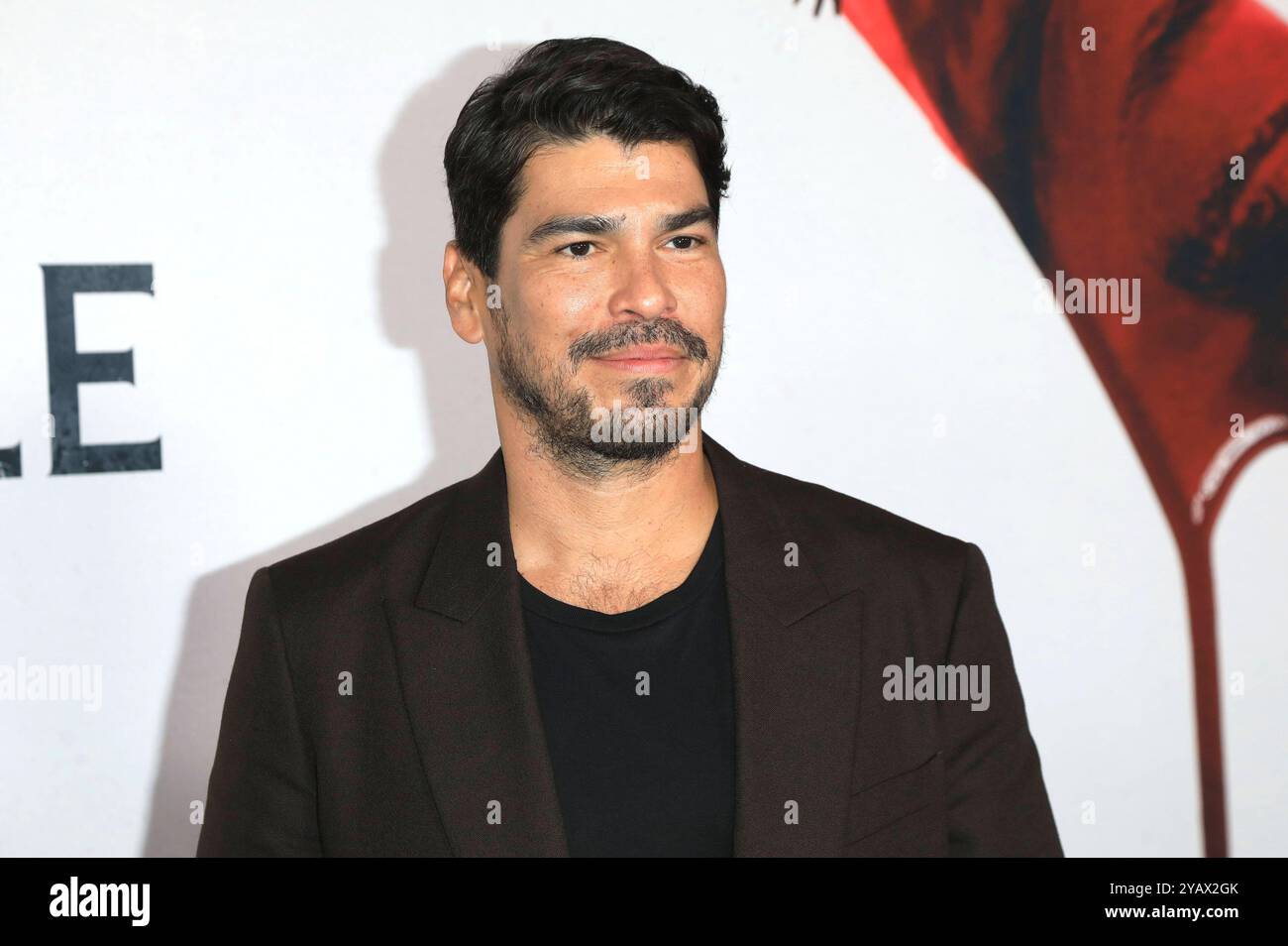 Raul Castillo bei der Premiere des Kinofilms Smile 2 im Paramount ...