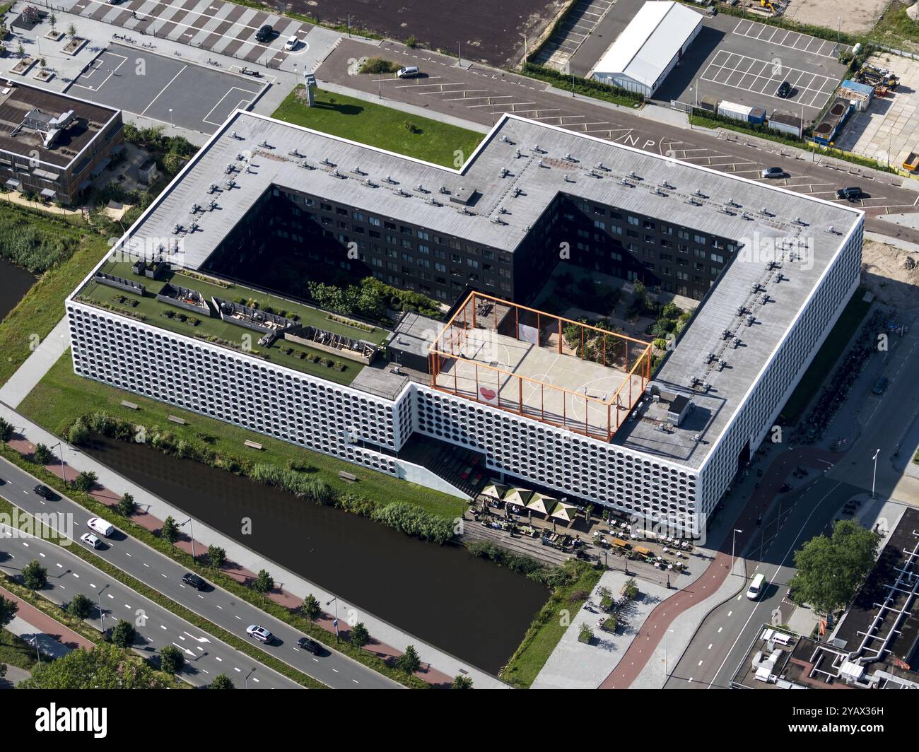 School complex in amsterdam hi-res stock photography and images - Alamy