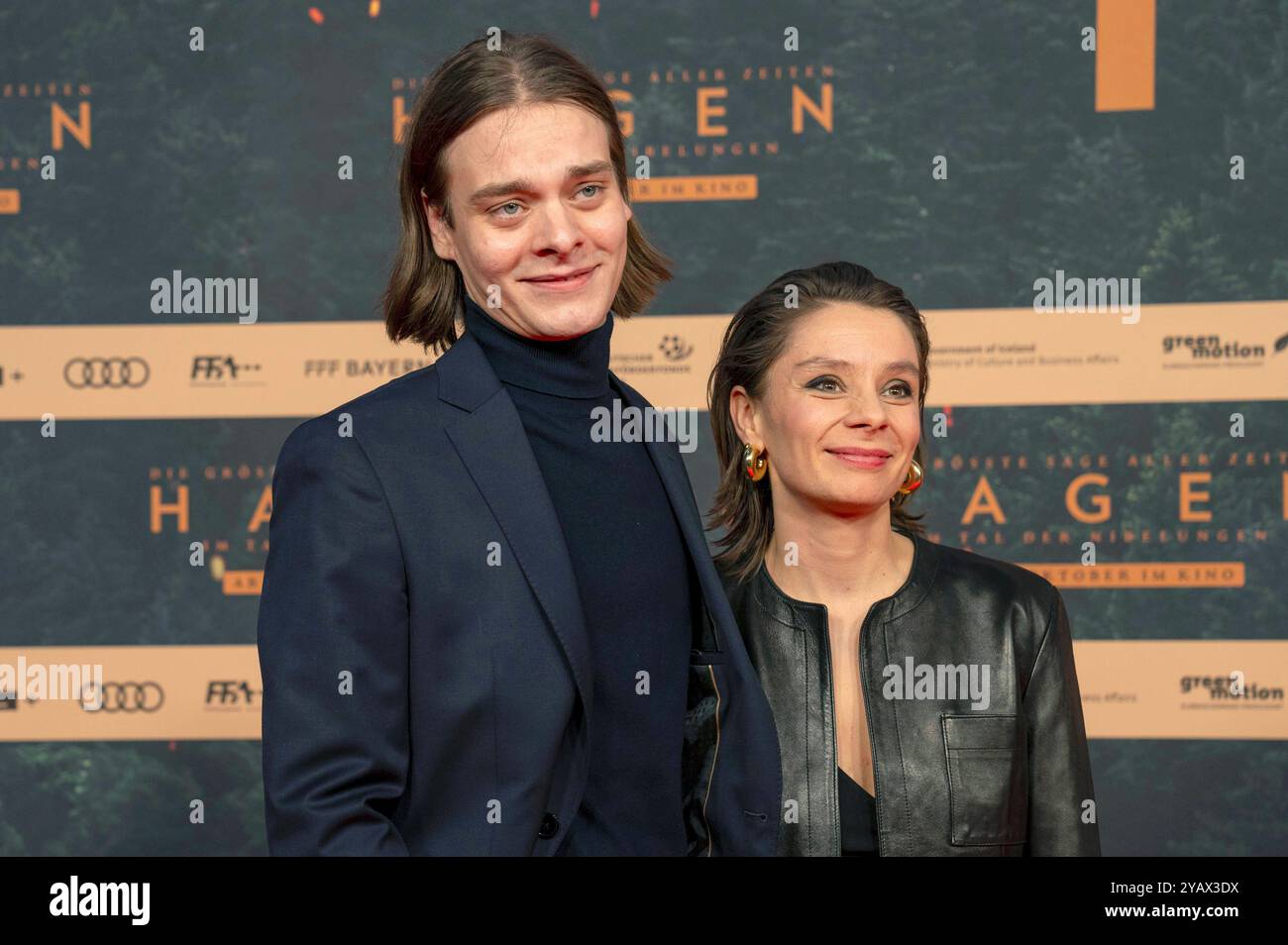 Bela Gabor Lenz und Johanna Kolberg bei der Premiere des Kinofilms ...