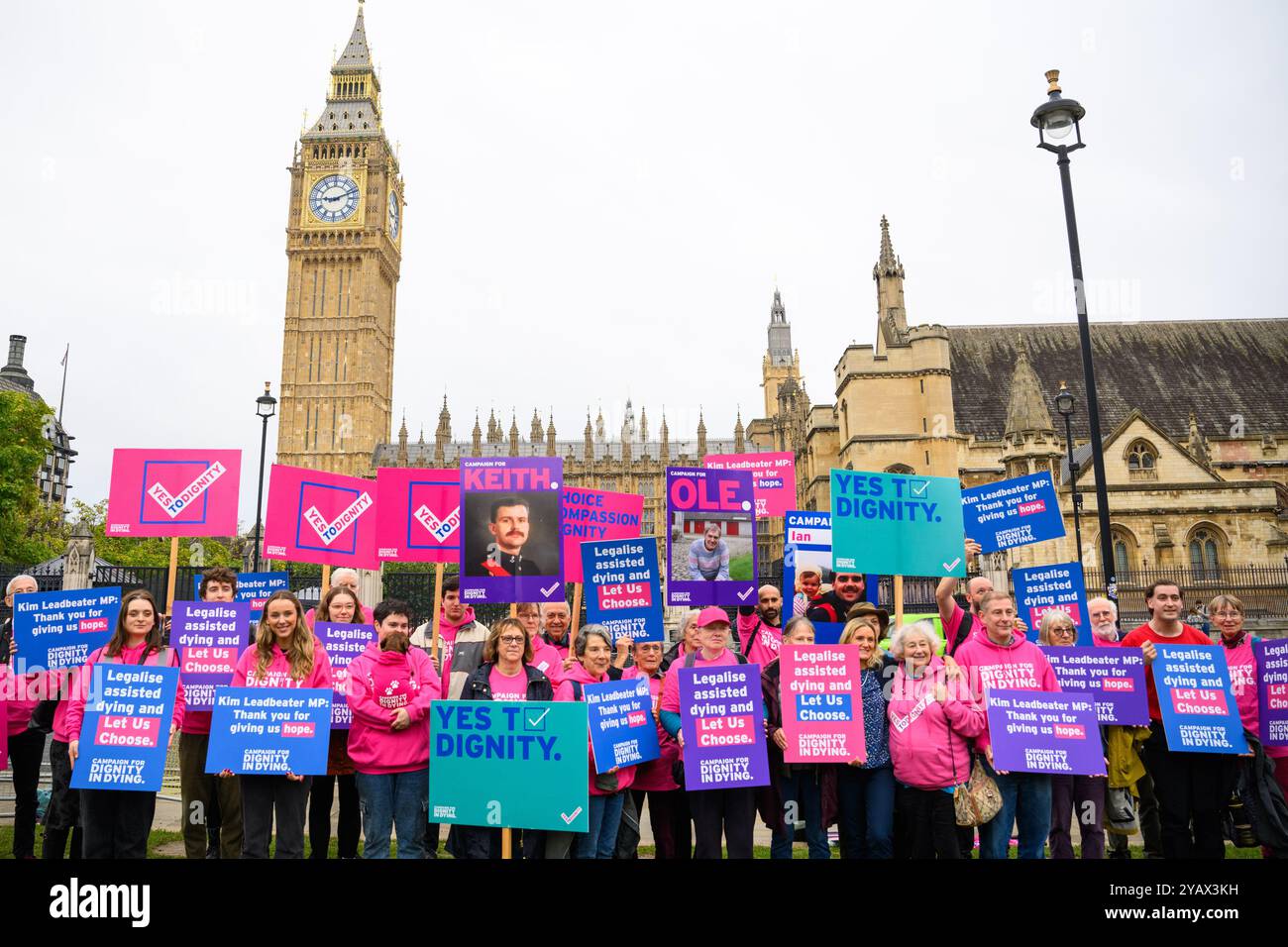 London, UK. 16 October 2024. Campaigners in favour of legalising ...