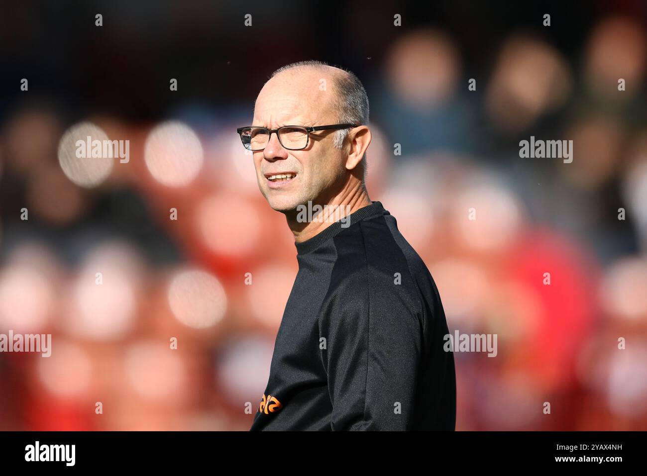 Andy Peaks, manager of Tamworth during the FA Cup match between ...