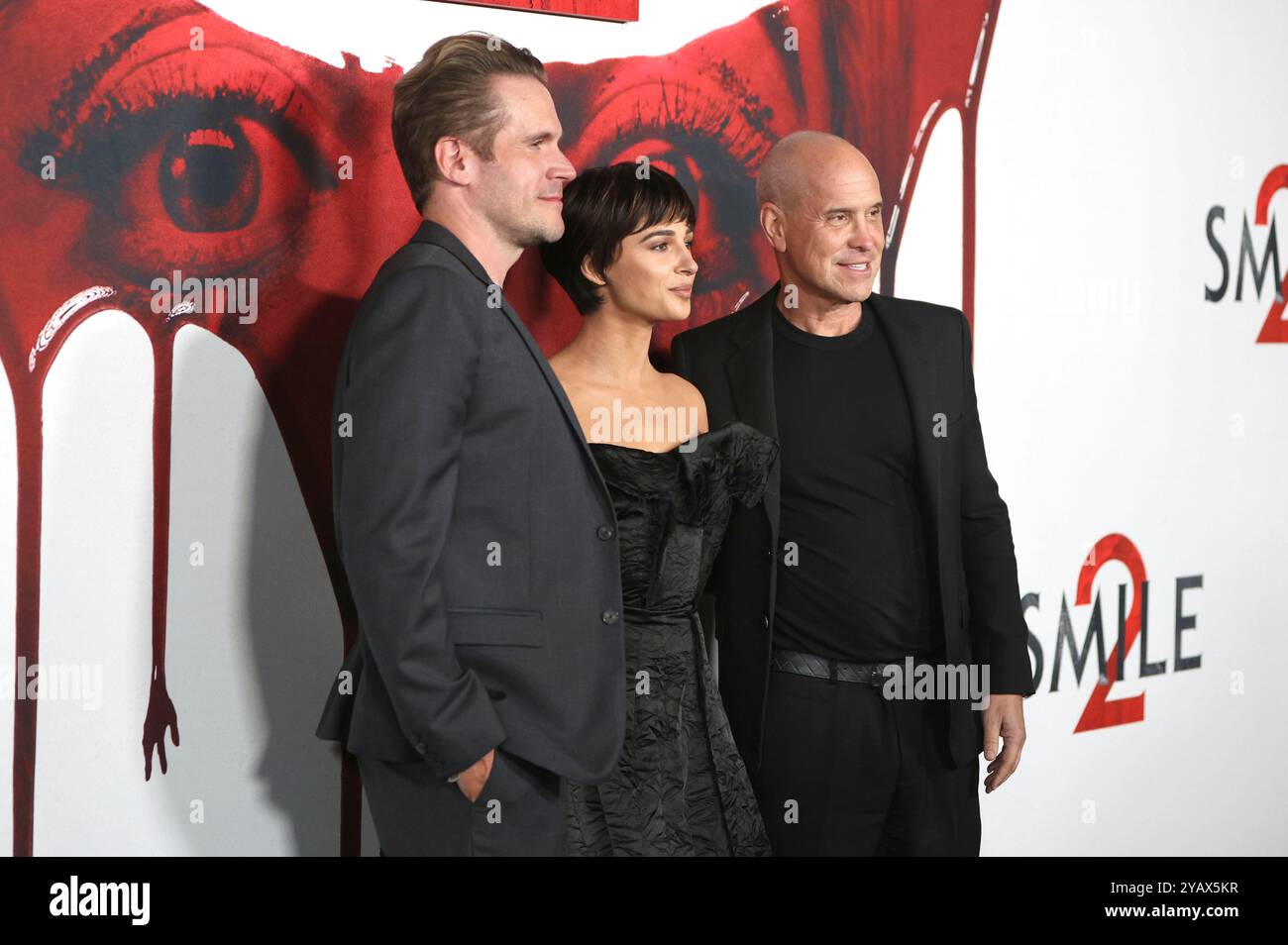 Mike Ireland, Naomi Scott und Brian Robbins bei der Premiere des ...