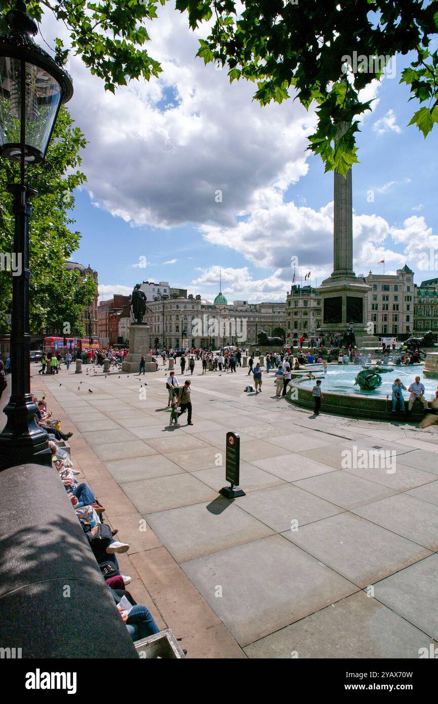 Trafalgar Square, London, UK in 2003 Stock Photo - Alamy
