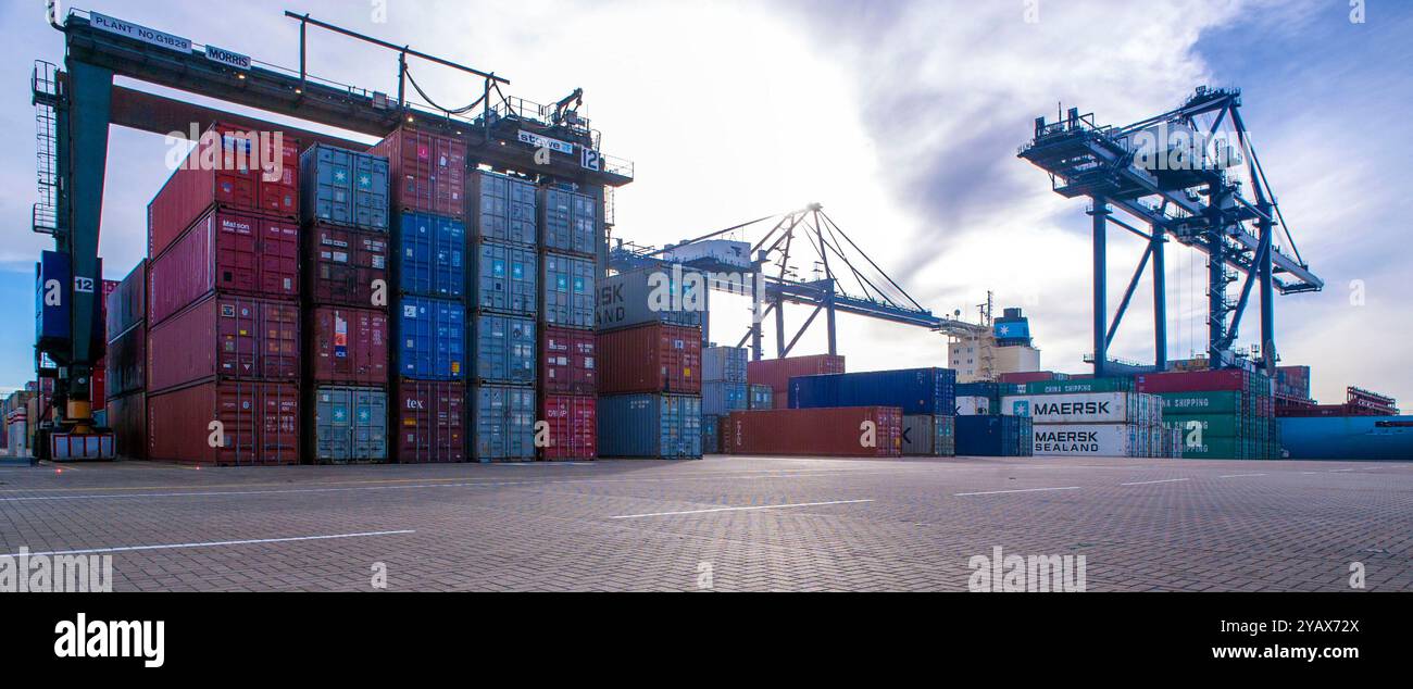 Containers at Felixstowe docks, East Anglia, eastern England, UK Stock ...