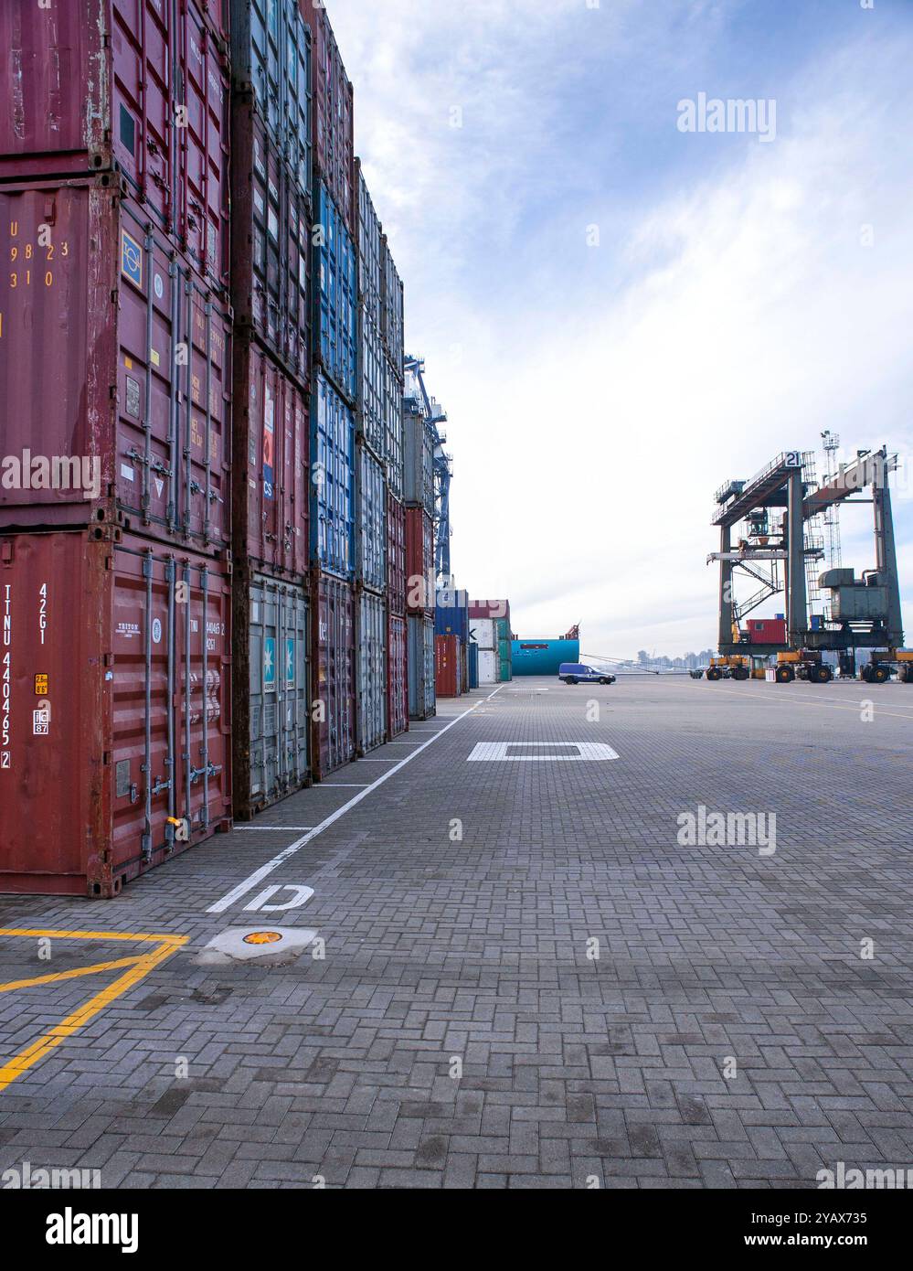 Containers at Felixstowe docks, East Anglia, eastern England, UK Stock ...