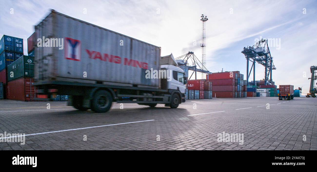 Containers at Felixstowe docks, East Anglia, eastern England, UK Stock ...