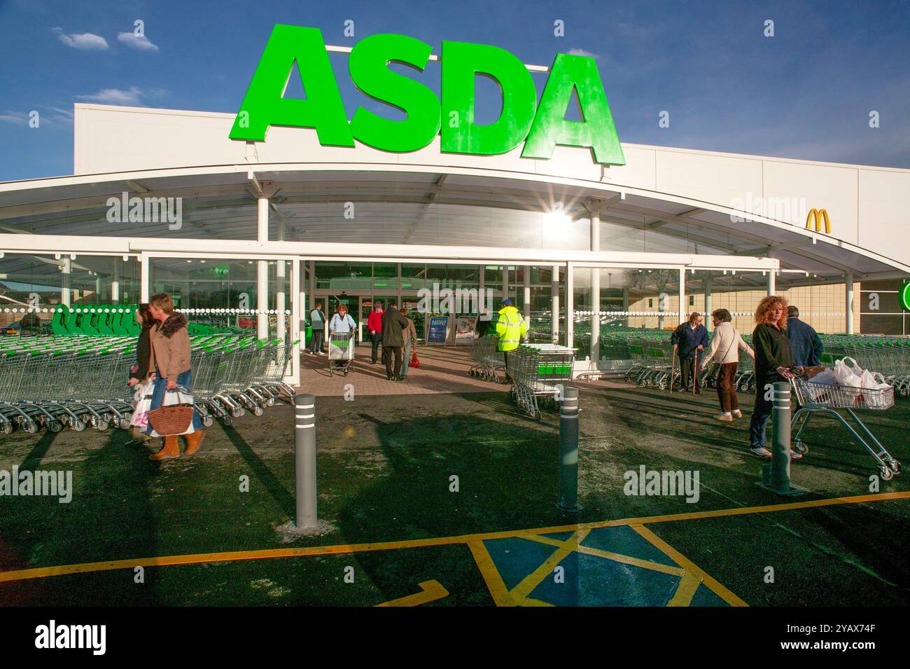 Asda Superstore at Chesser, Edinburgh, Scotland in 2003 Stock Photo - Alamy
